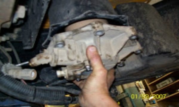 Bendix AD9 Air Dryer Servicing | Mechanics Hub