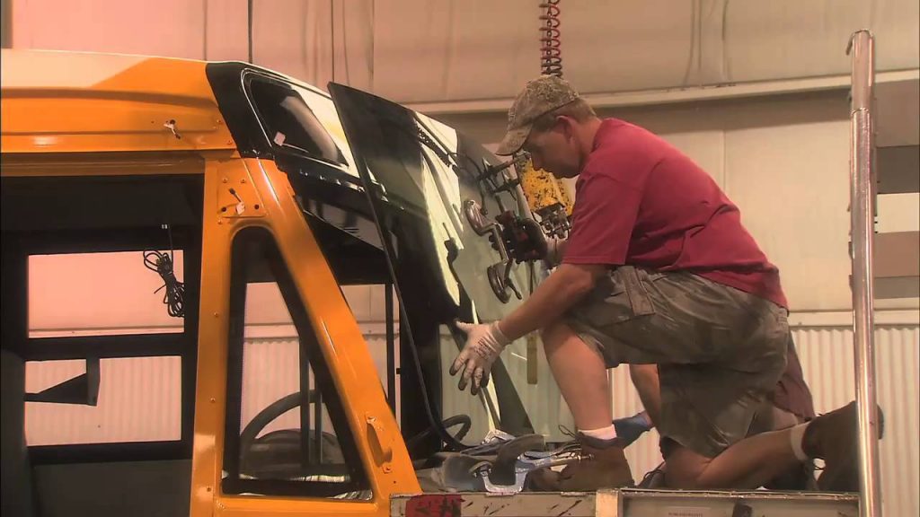 Thomas School Bus Manufacturing Tour | Mechanics Hub